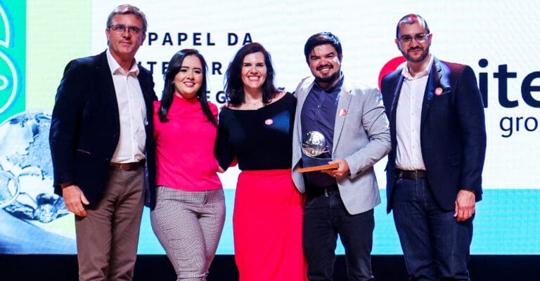 Foundever conquista três troféus no prêmio ABT e fica entre as melhores ...